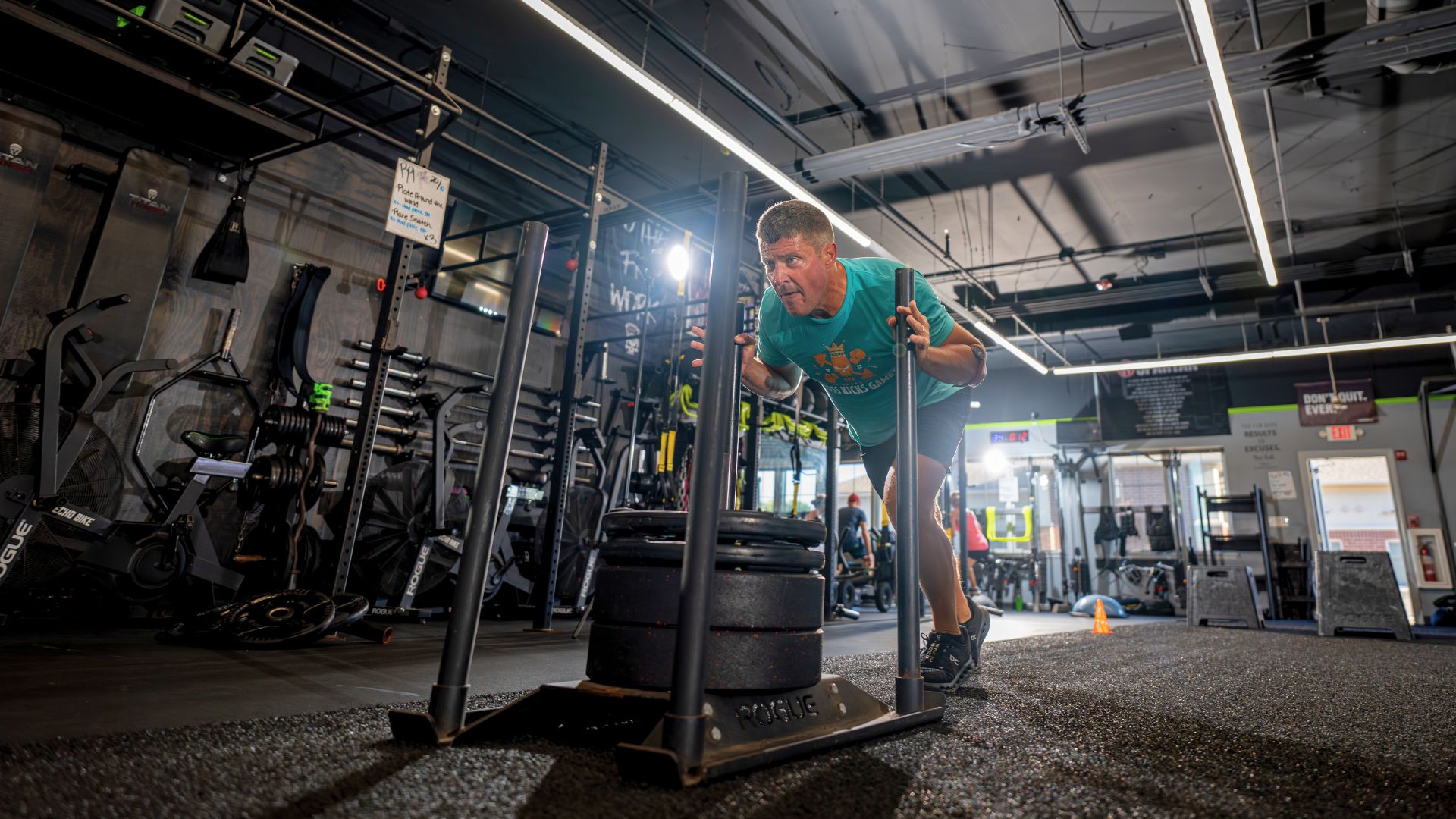 Max Burn - Cross Kicks Fitness